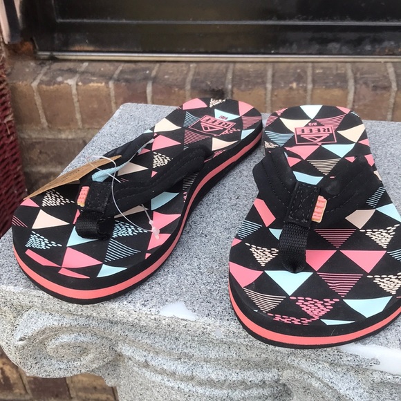 Reef | Shoes | New Reef Pink Peach Blue Black Triangle Shapes Flip Flop ...